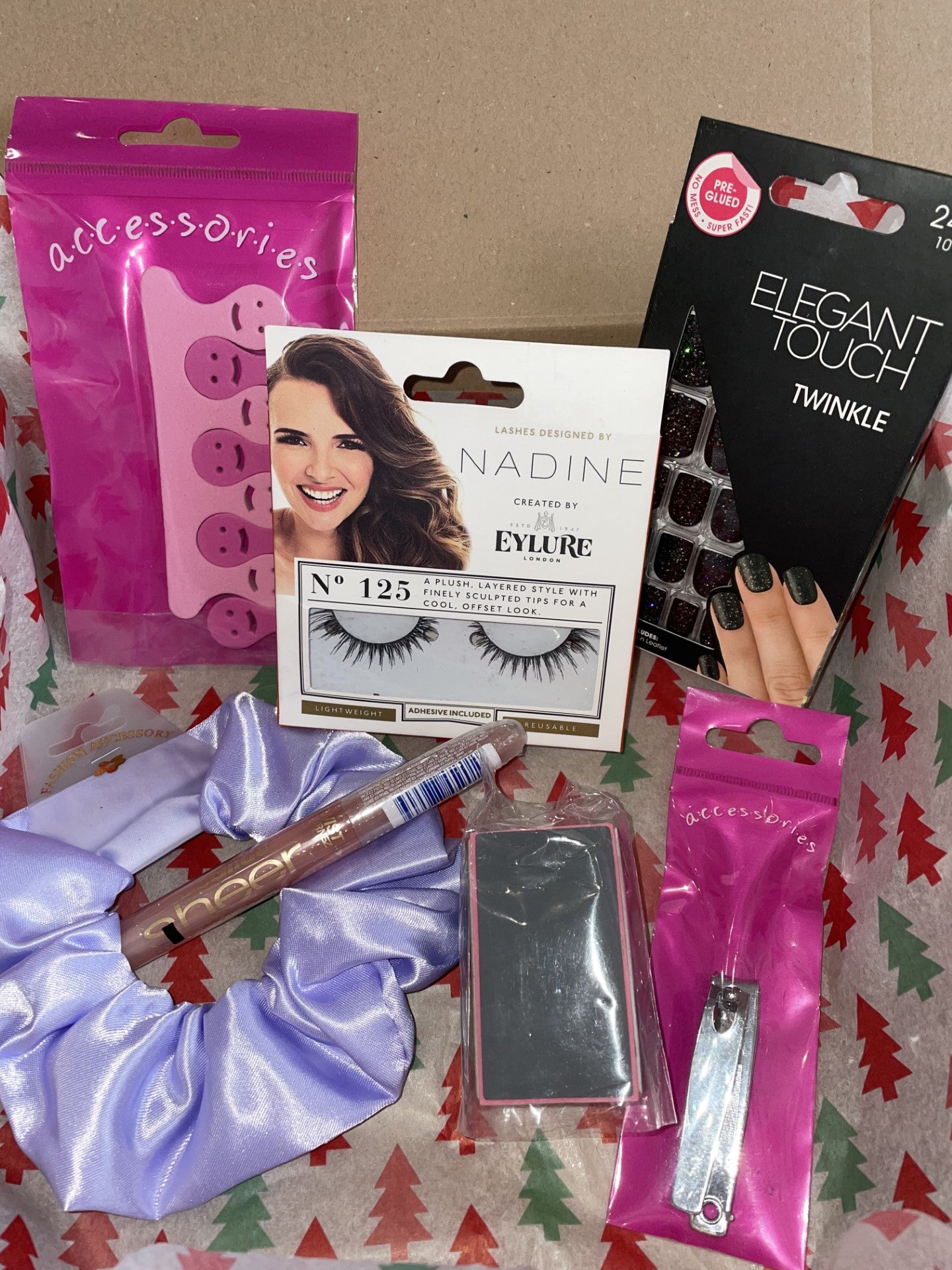 Gift Bundles – The Christmas Elves